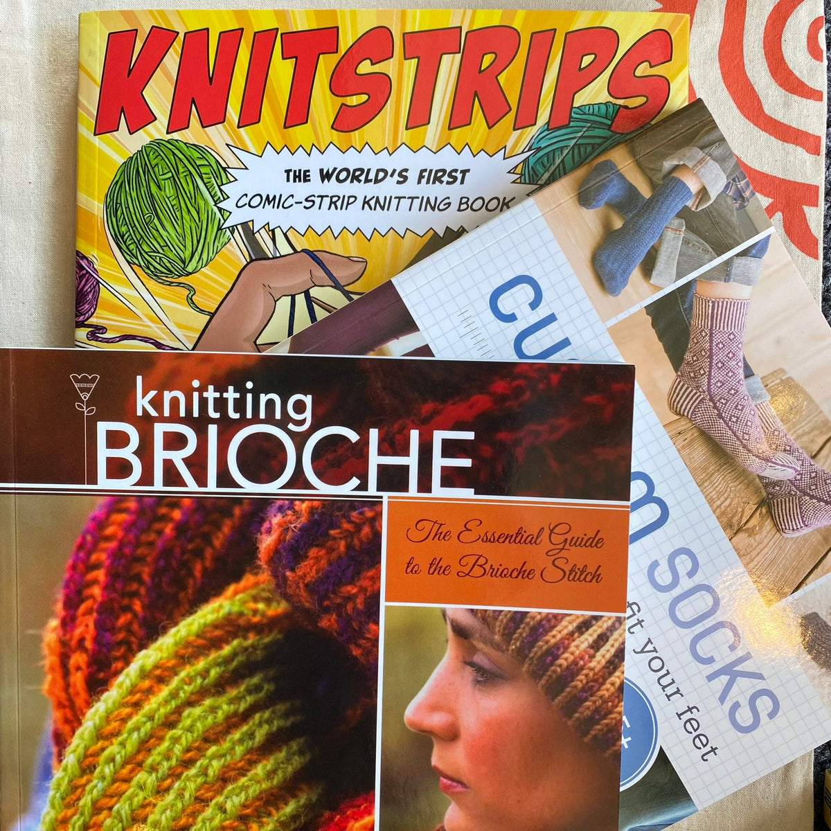Books & Knitting... A Match Made in Heaven (and a great gift, too ...
